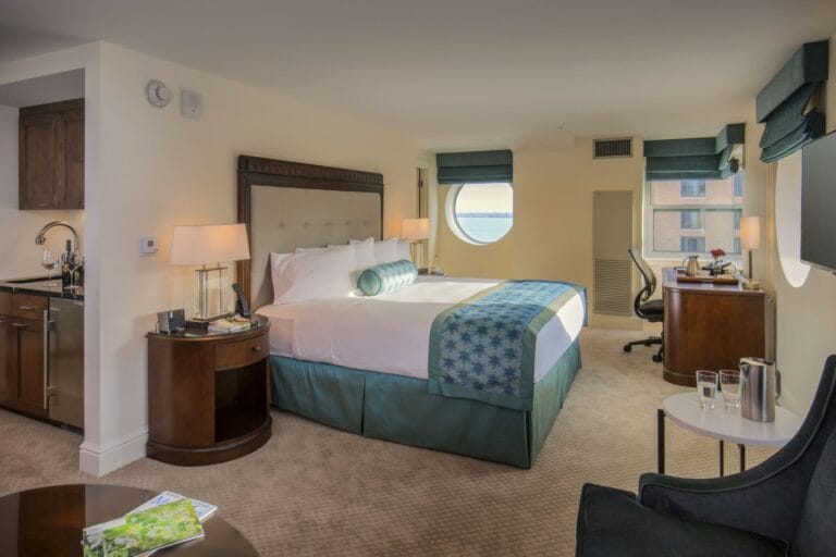 Lakefront King | Madison WI Hotel Rooms | The Edgewater