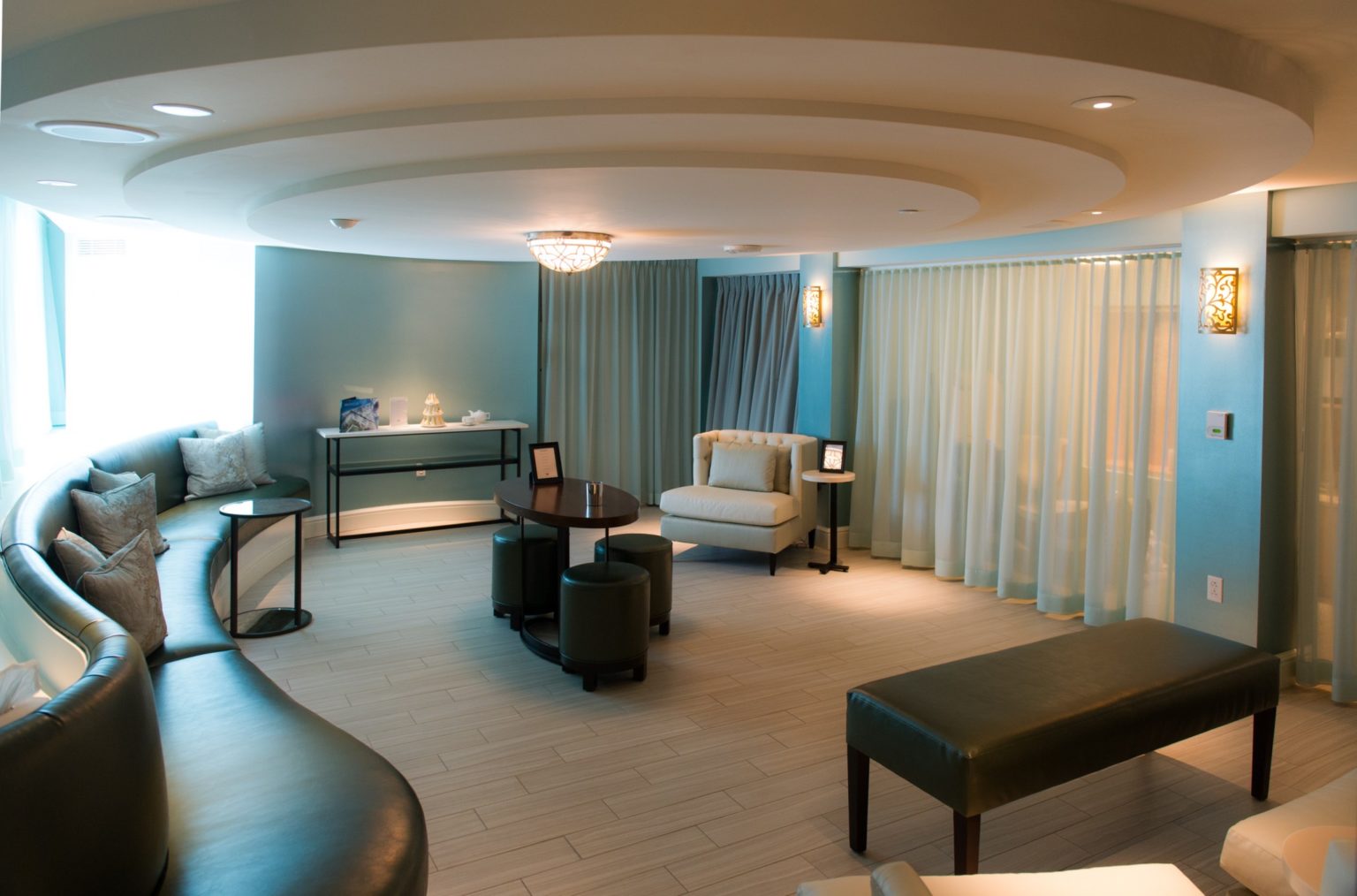 Extended Stay Hotel Rooms and Suites – The Edgewater